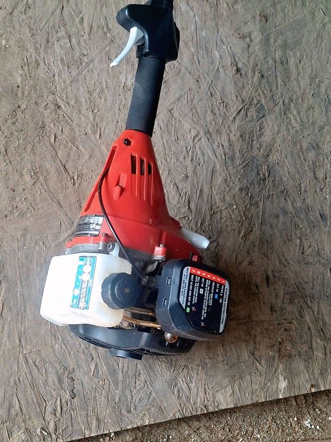 Homelite Gas String Trimmer/Weed Wacker/Weed Eater for Sale in Arrowhed ...