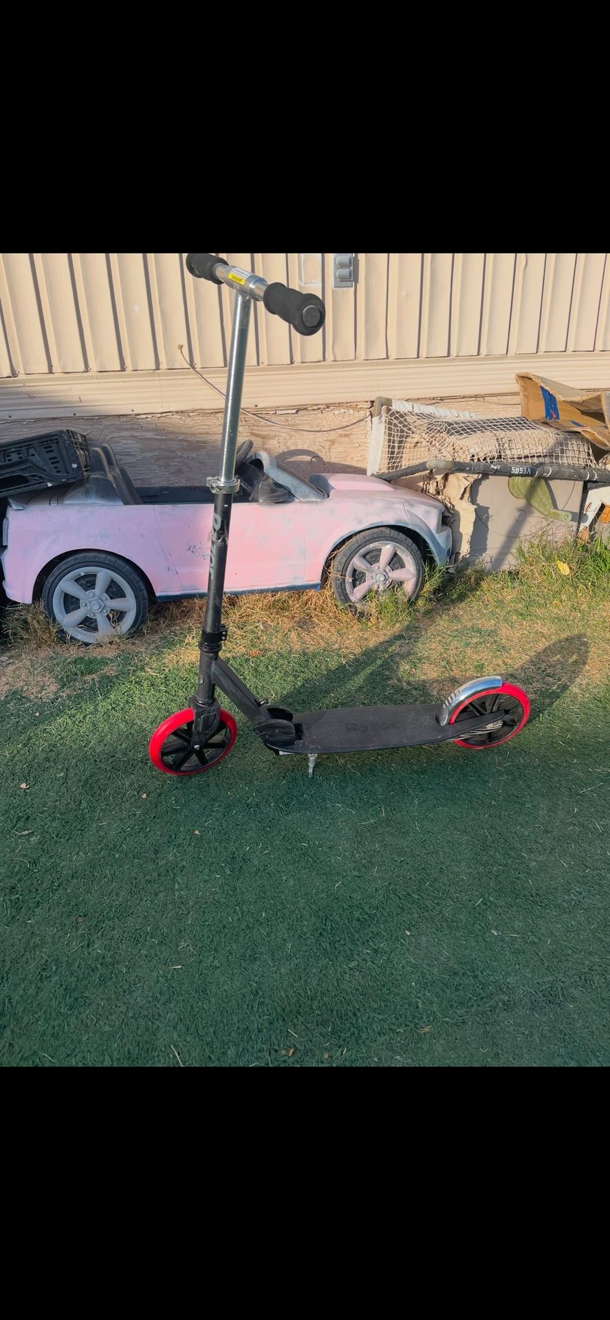 Razor Carbon Lux Kick Scooter - Red/Black, Spoked Large Wheels, Folding ...