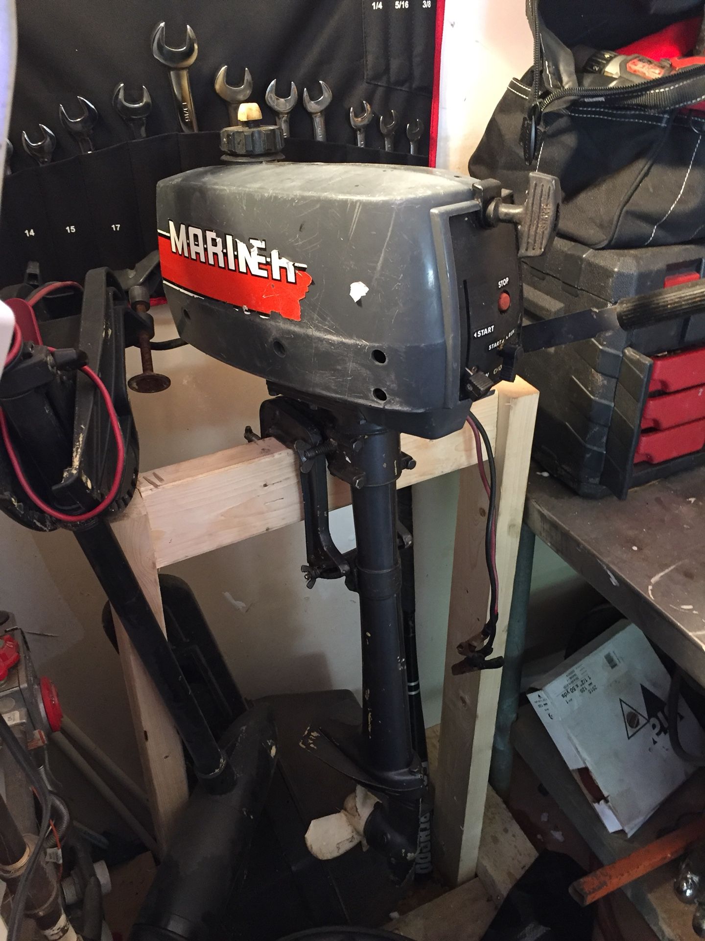 Mariner 2.5 or 2 hp boat motor for Sale in Newnan, GA - OfferUp