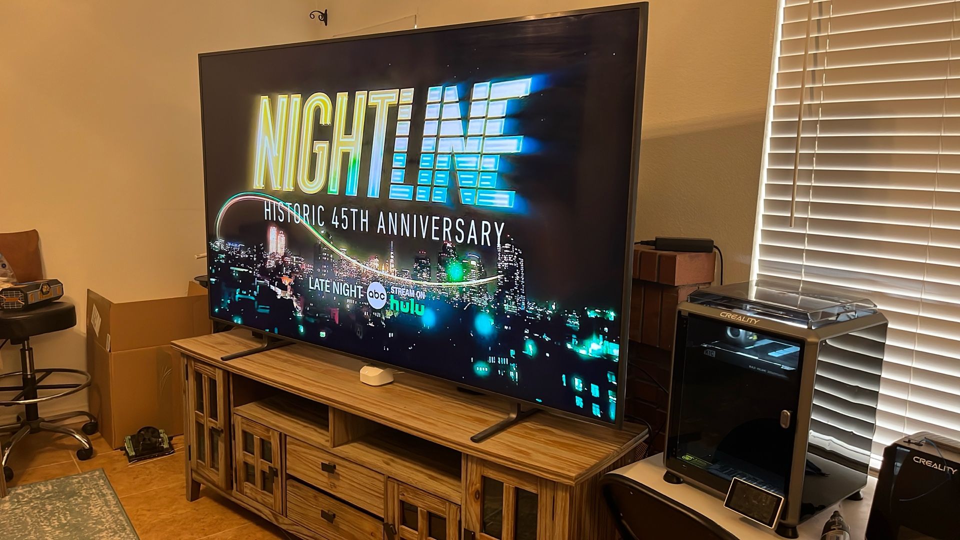 HDTV & Stand for Sale in Henderson, NV - OfferUp