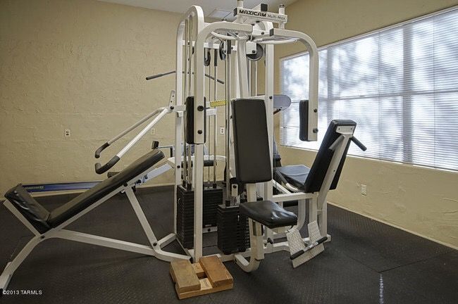 Paramount Universal Gym