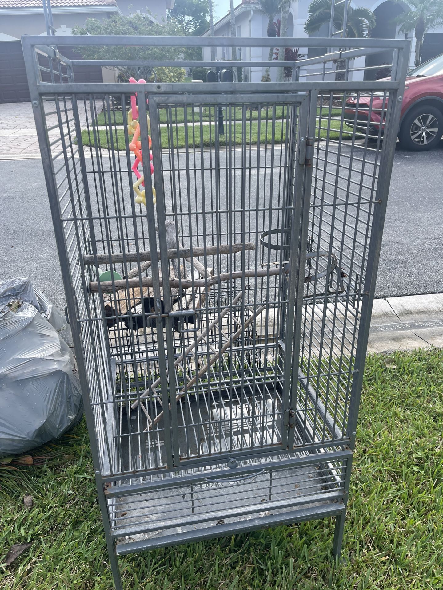 Large Bird Cage for Sale in West Palm Beach, FL - OfferUp