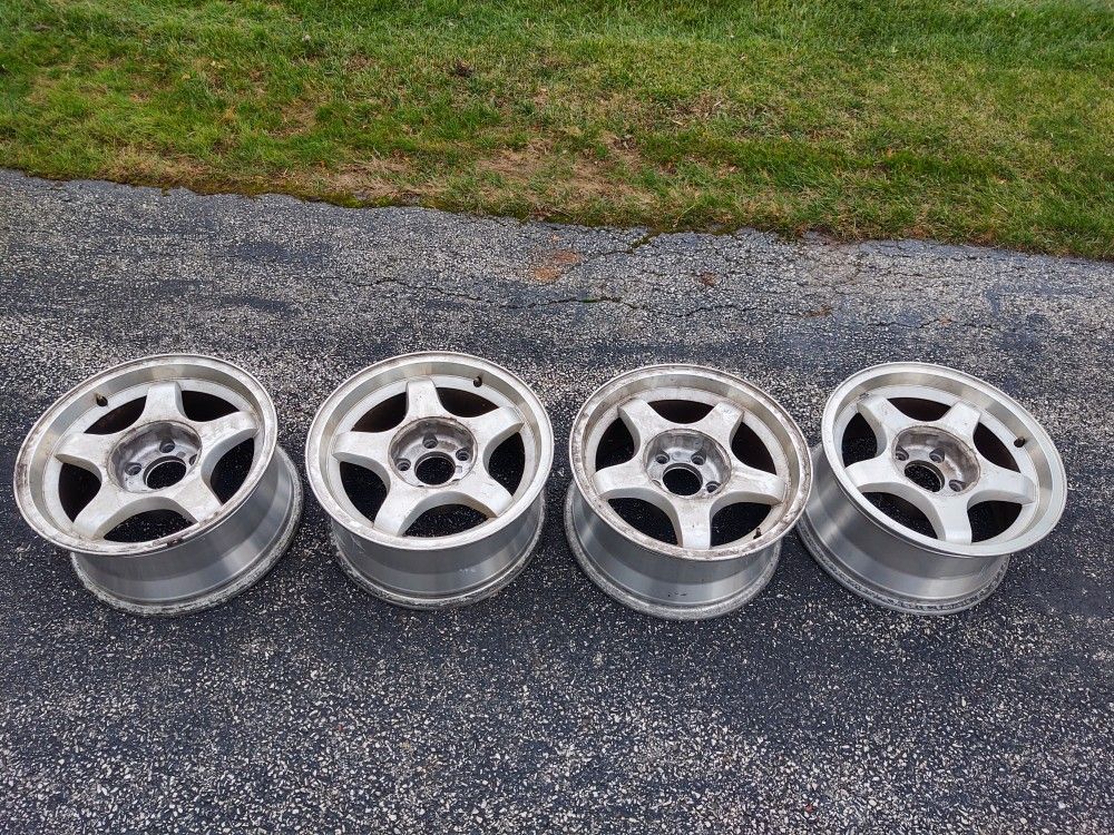 Set of (4) rims for 94-96 Impala SS in good used condition for Sale in ...