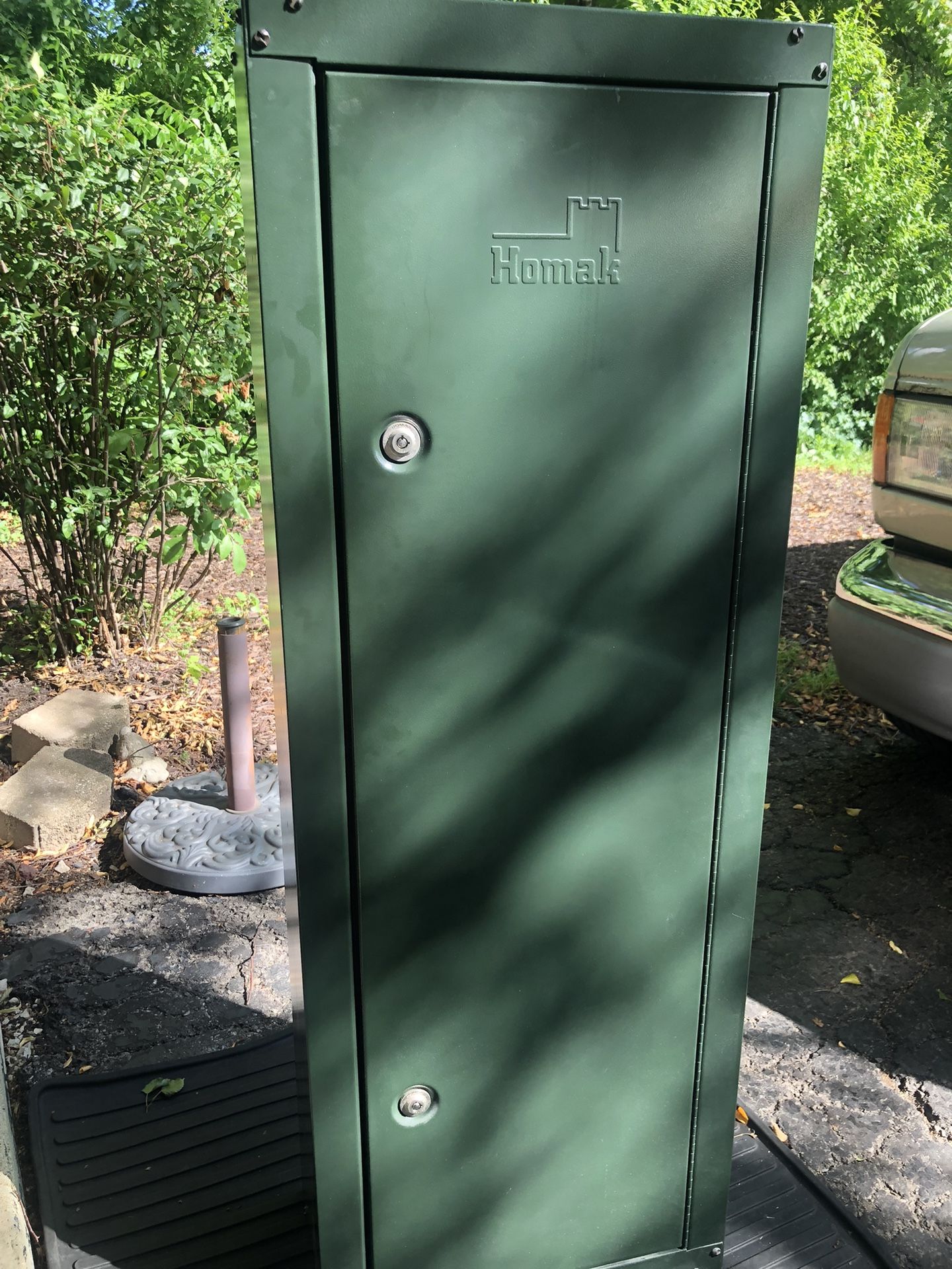 Homak Gun Safety Cabinet. for Sale in Naperville, IL - OfferUp