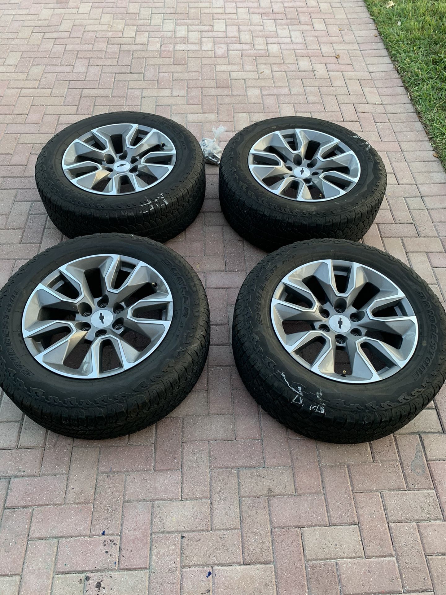 Completed set of tires and wheels new style 2019-2020. Chevrolet ...