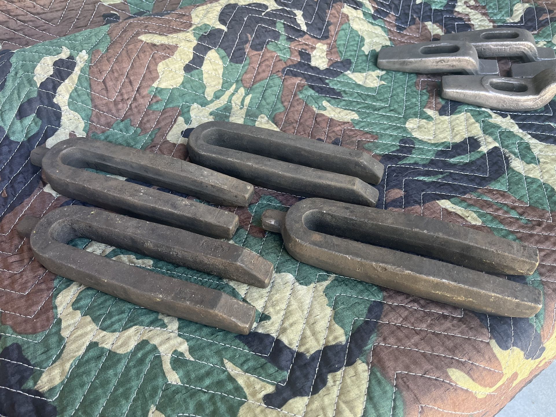 Large Assortment Of Milling Machine Table Clamps for Sale in Chino ...