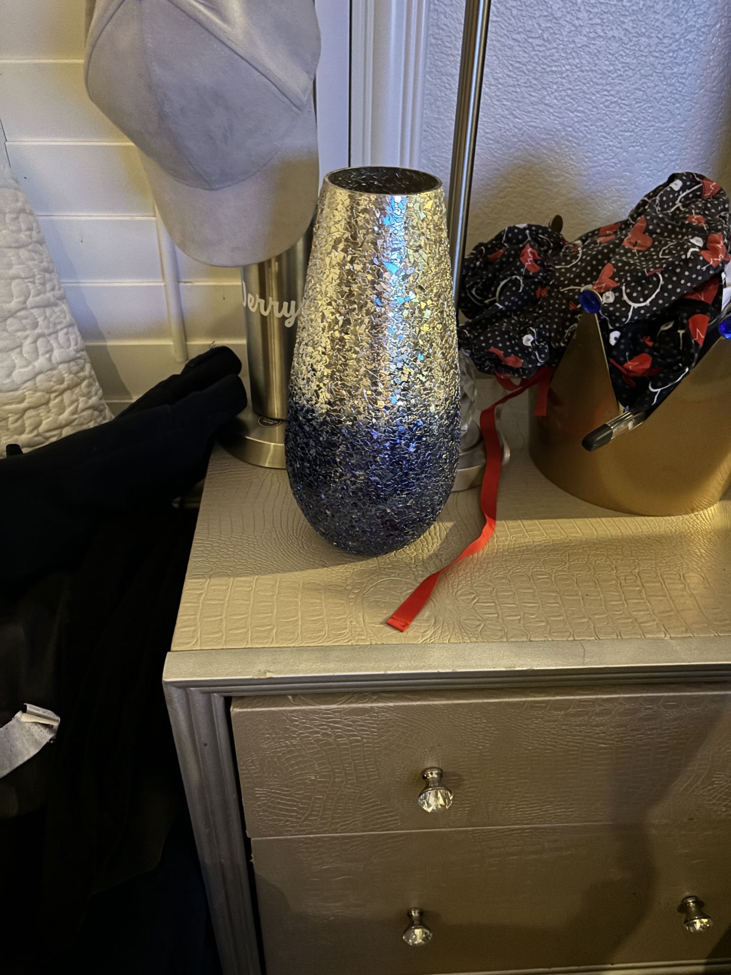 Vase for Sale in Las Vegas, NV - OfferUp