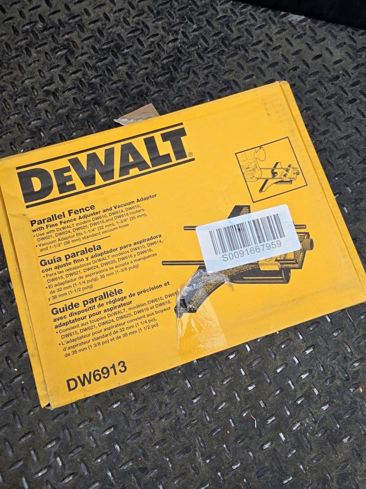 DEWALT Universal Router Edge Guide with Dust Collection, Fine ...