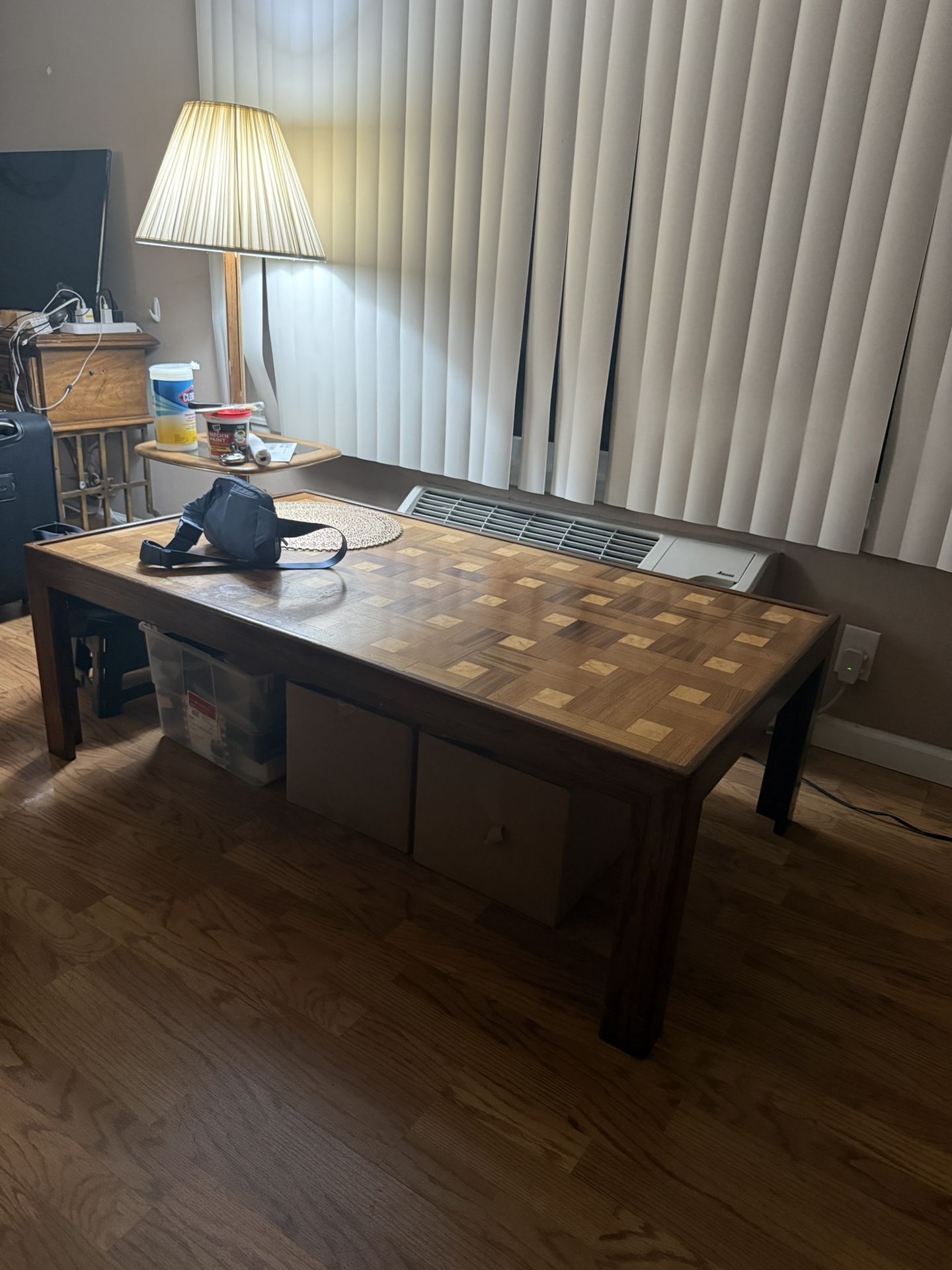 Vintage Wooden Coffee Table for Sale in Tustin, CA - OfferUp