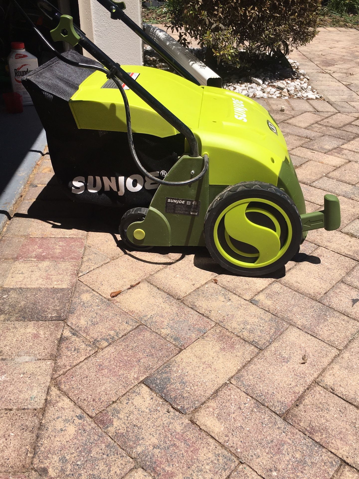 Sun joe scarifier + lawn dethatcher. (used once) for Sale in Naples, FL ...