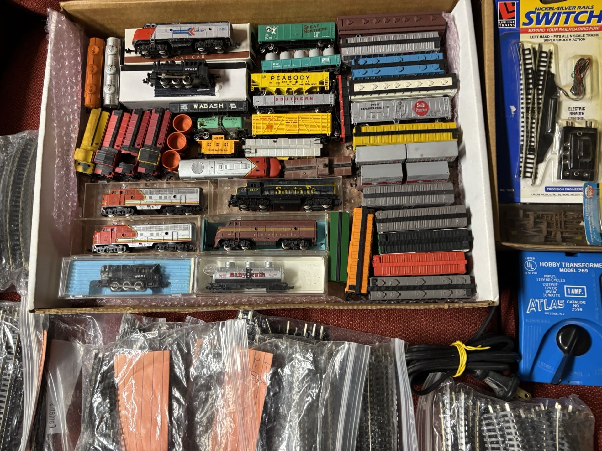 Lots Of Three Bachman N Gauge HO Scale Locomotives, cars, tracks ...