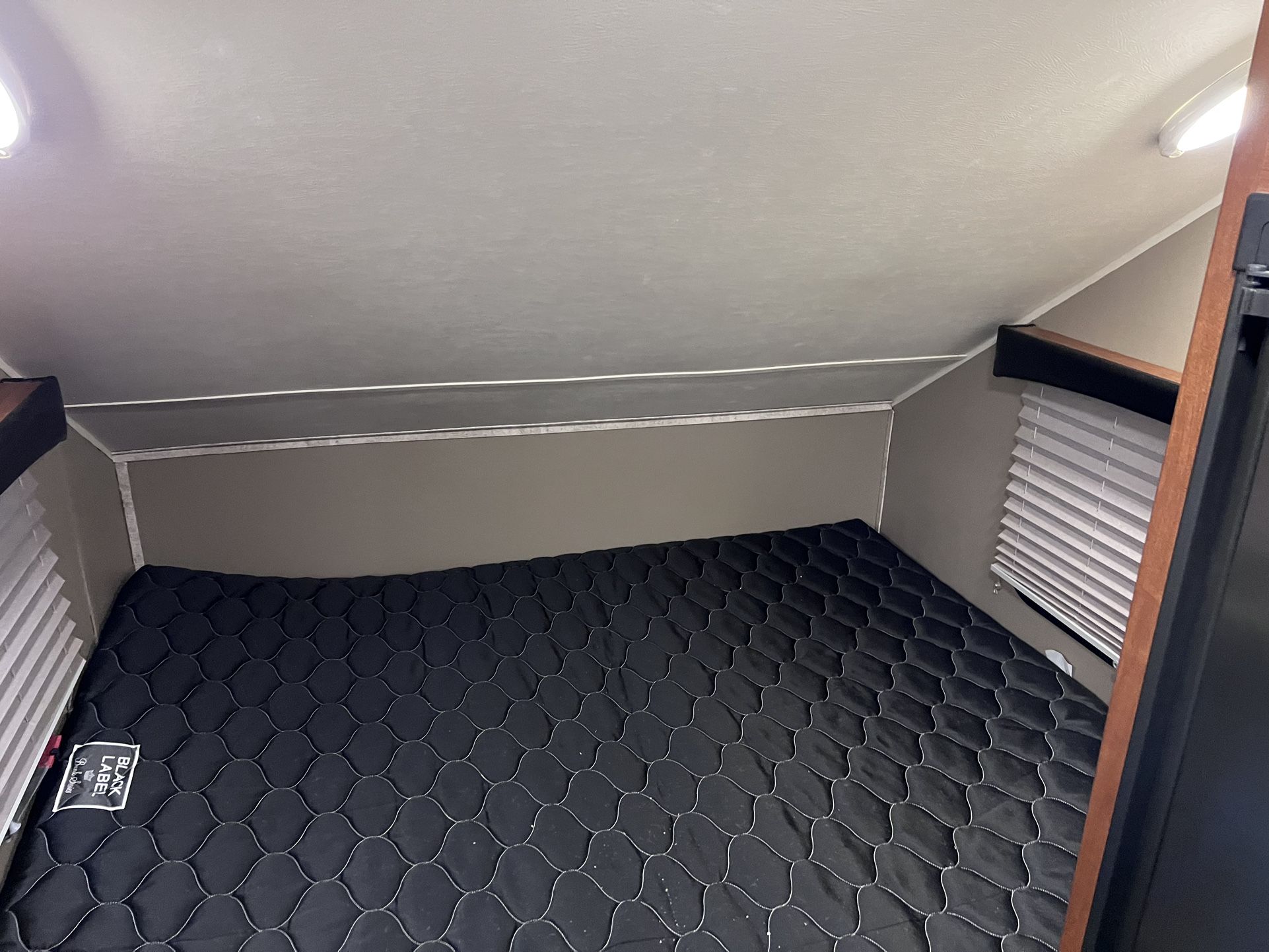 2018 Ultra-Lite Falcon 21RB Travel Trailer RV for Sale in Hesperia, CA ...