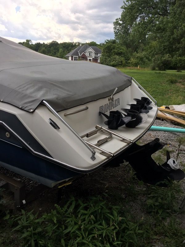 1989 Rinker 206 Captiva Bowrider 4.3L Merc for Sale in Fort Wayne, IN ...