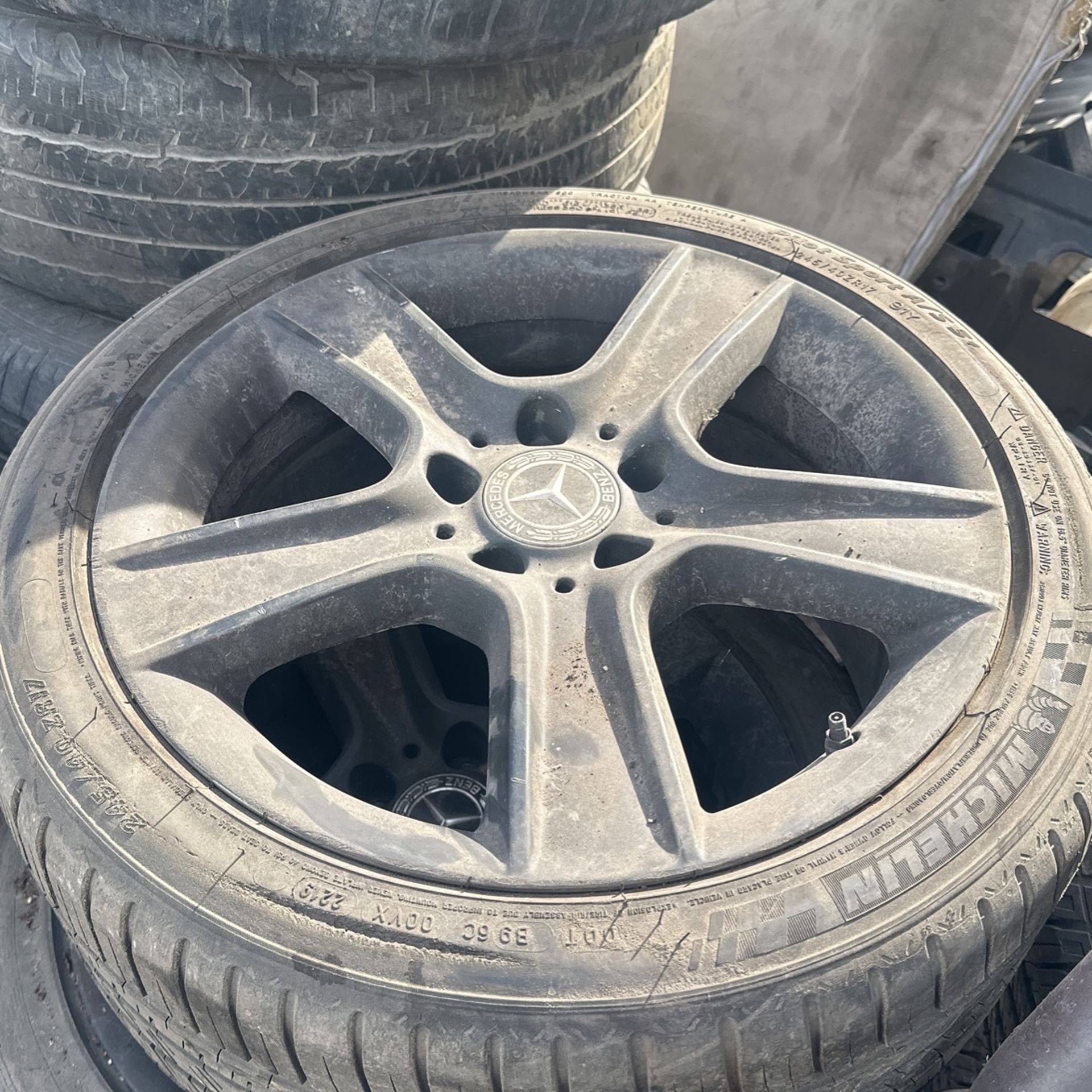 E Class Set Of Rims 17 Inch (4) for Sale in Fontana, CA - OfferUp