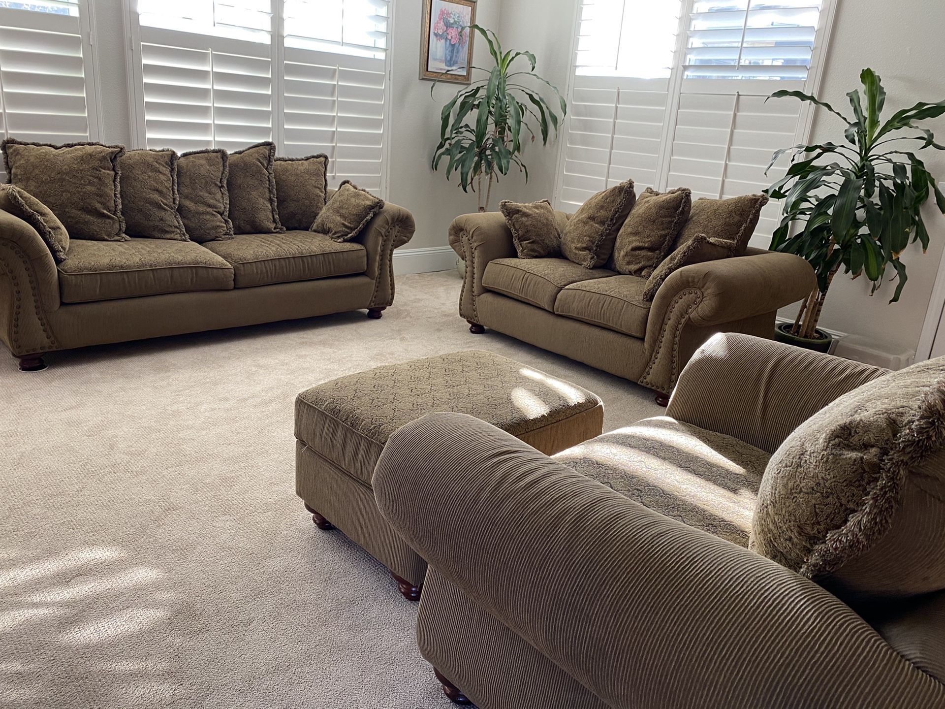 Sofa set - gently used for Sale in Montclair, CA - OfferUp
