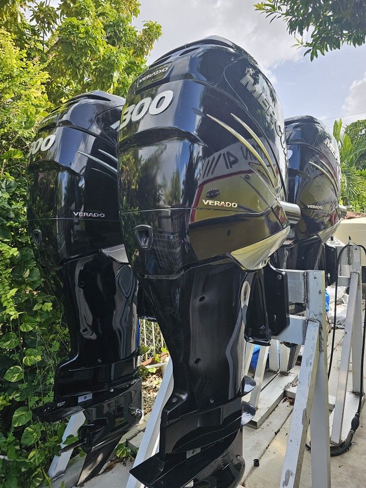 15 Mercury Verado 300 for Sale in Miami, FL - OfferUp