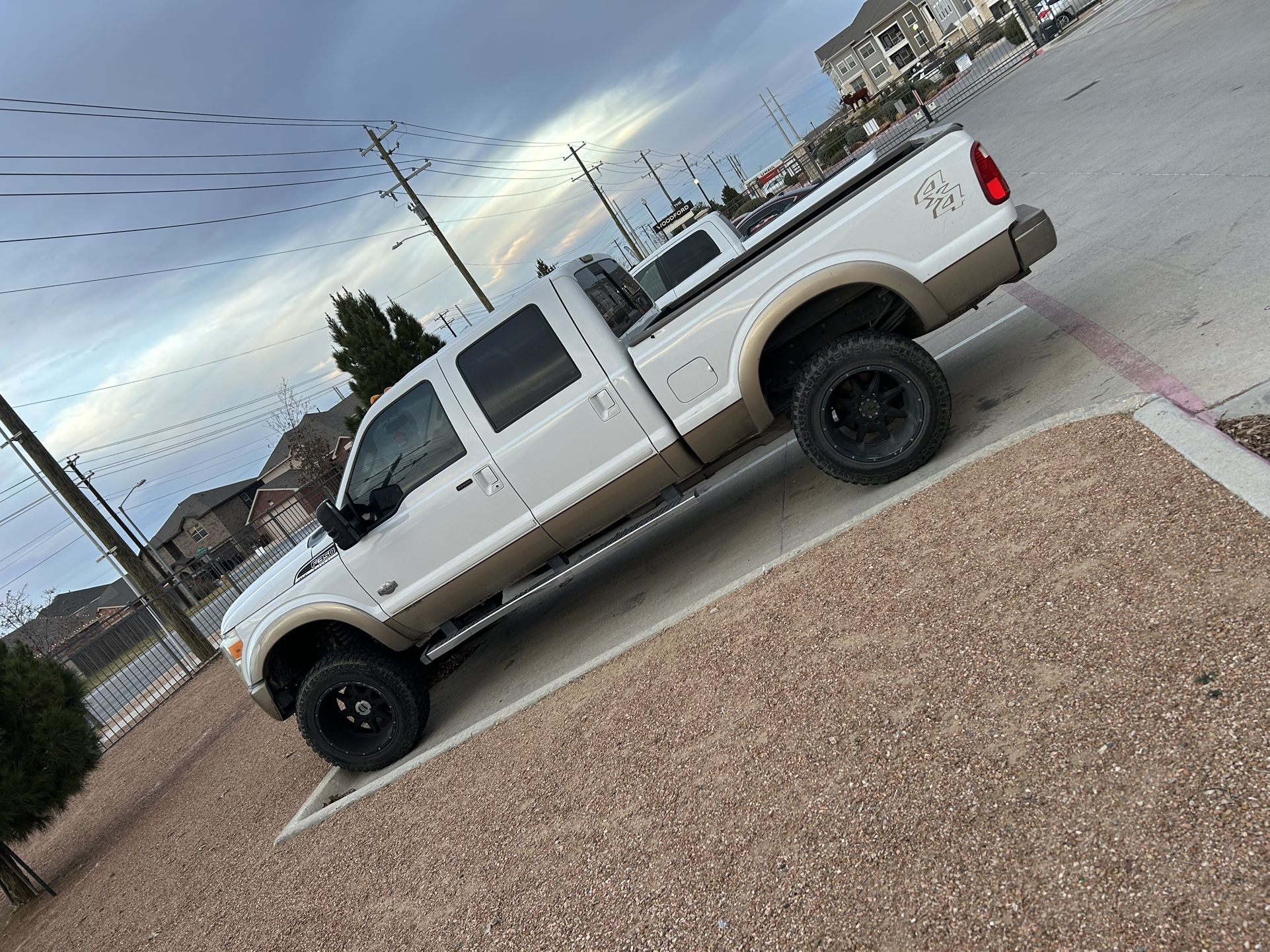 2014Ford F350 Clean Title for Sale in Midland, TX - OfferUp