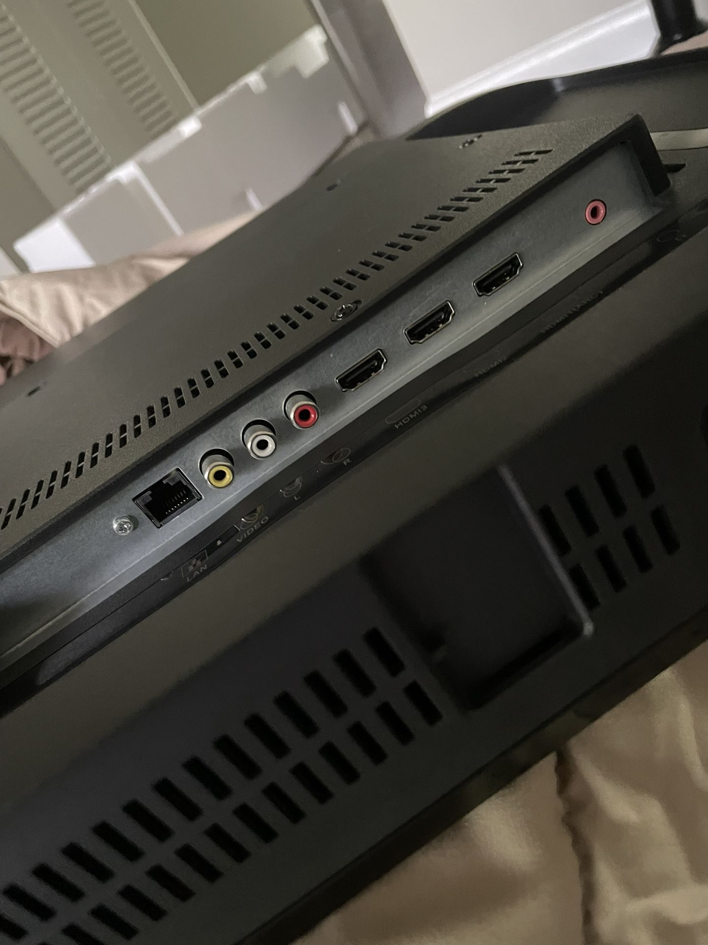 onn. Roku Smart TV 50" Class 4K HDR UHD (2160P) LED for Sale in Boynton ...