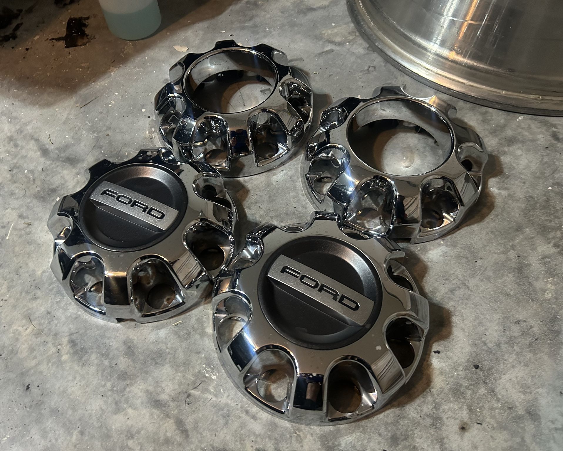 F250 Center Caps for Sale in Houston, TX - OfferUp