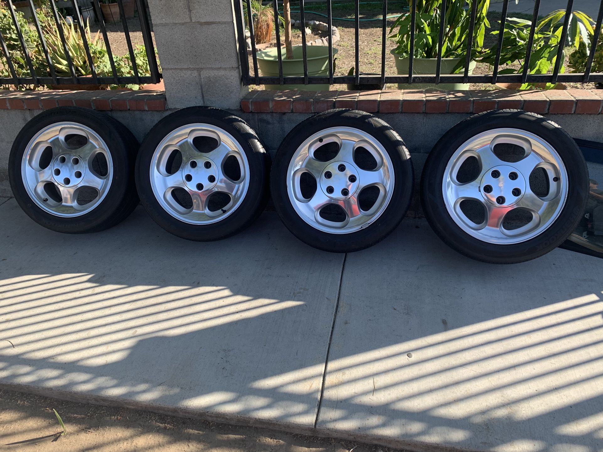 94-96 Mustang Cobra wheels Foxbody 5 Lug Swap for Sale in Los Angeles ...
