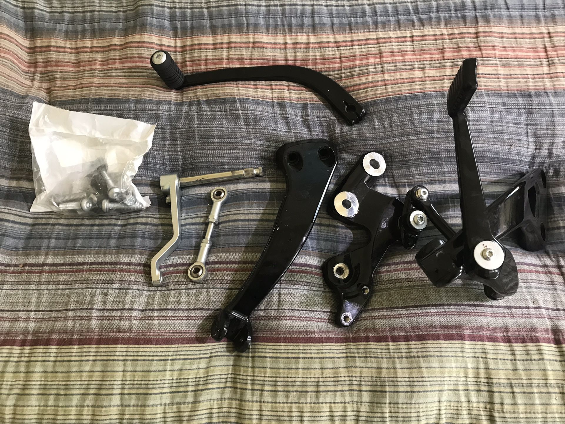 Harley Davidson Softail Mid Controls for Sale in Bakersfield, CA - OfferUp