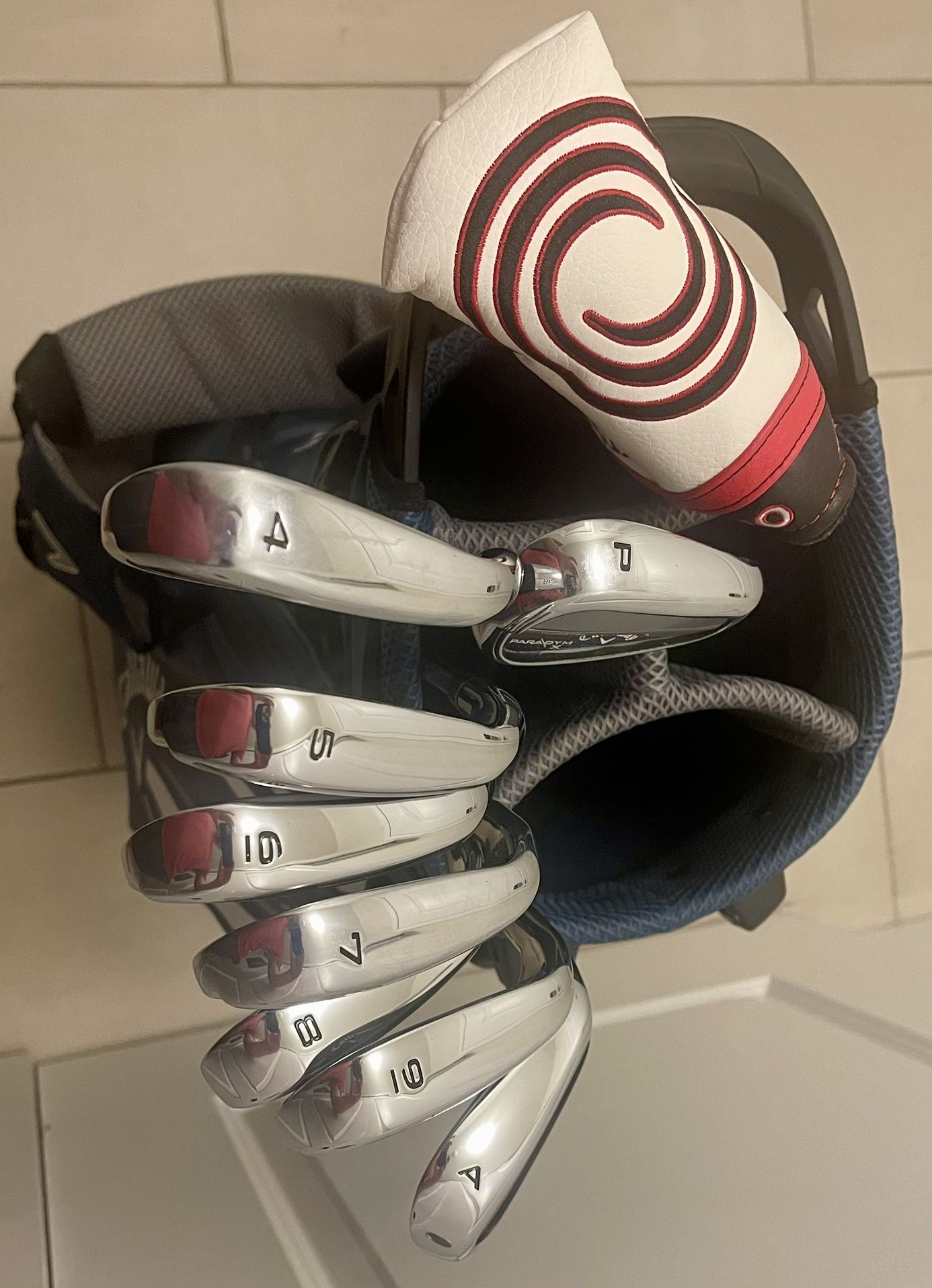 Callaway Paradym Irons, White Hot OG putter, Chev Golf Bag for Sale in ...