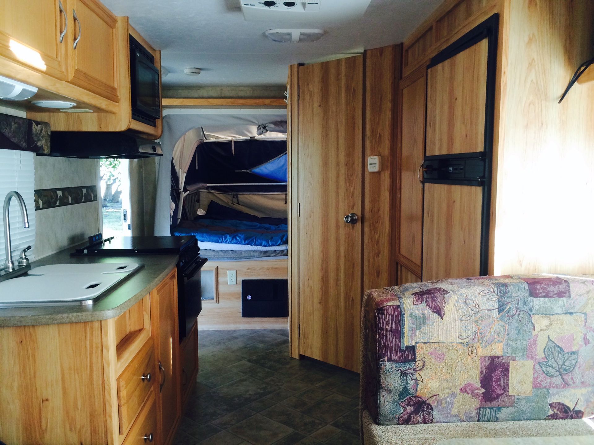 AEROLITE CUB 185 HYBRID CAMPER TRAILER SLEEPS 6 19 FEET HARD BODY ...