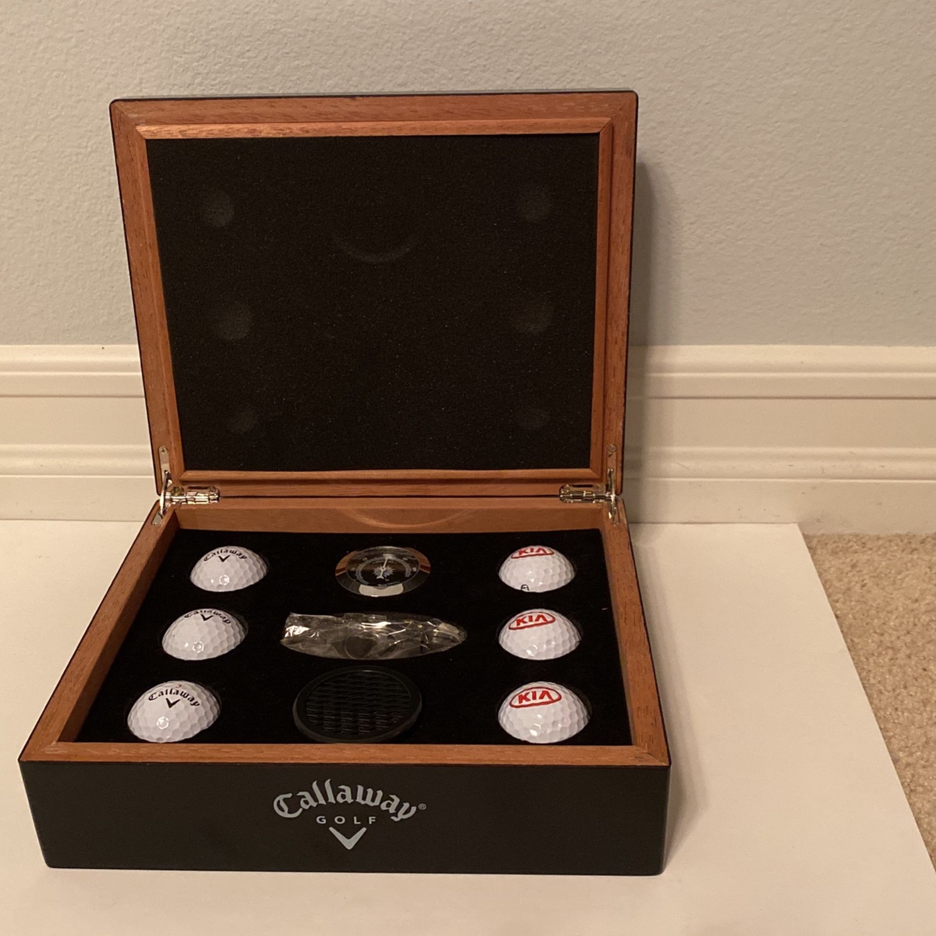 Callaway Golf Humidor Gift Set for Sale in San Clemente, CA - OfferUp