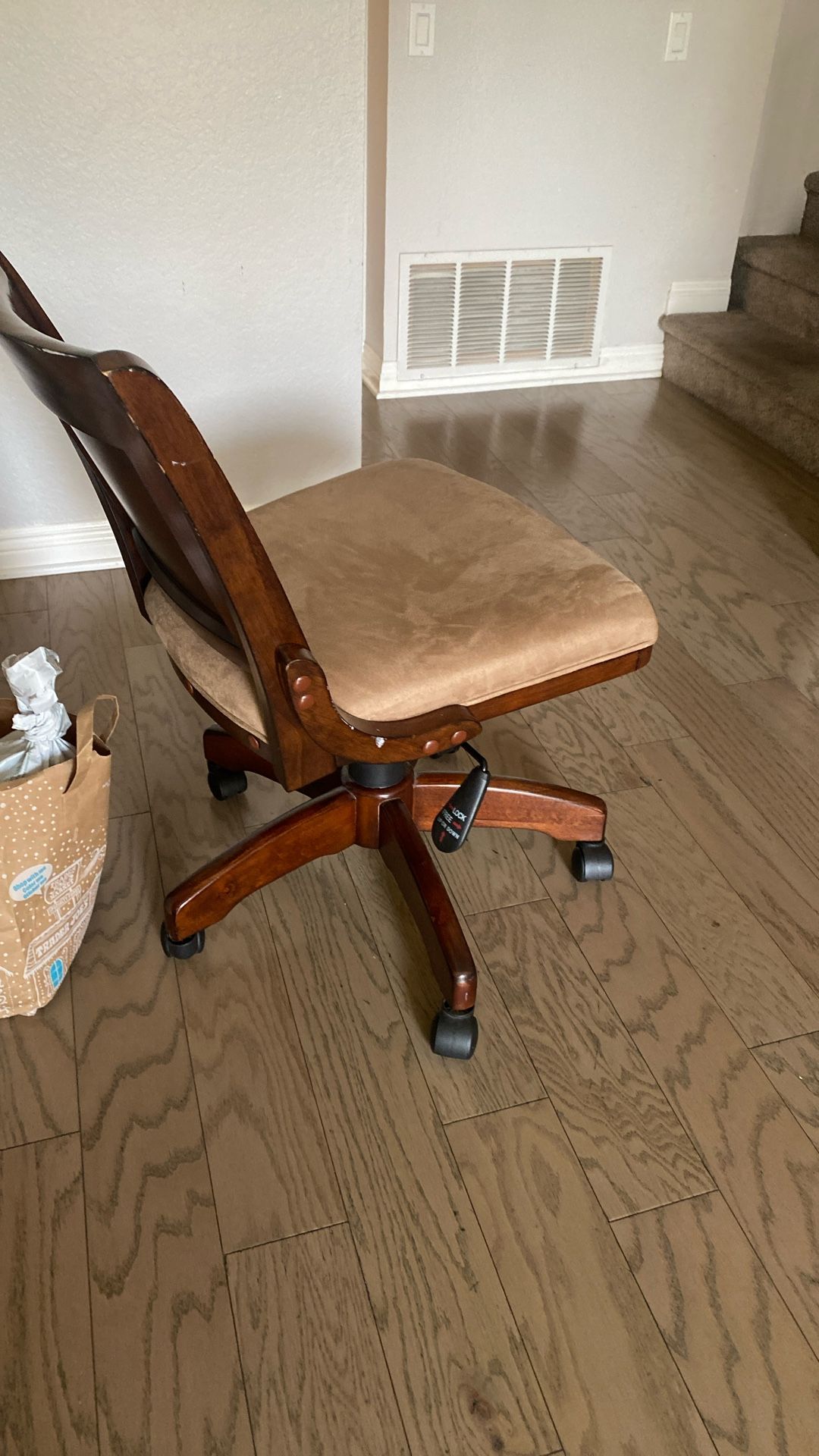 Chair And TV Stand Free for Sale in Yorba Linda, CA - OfferUp