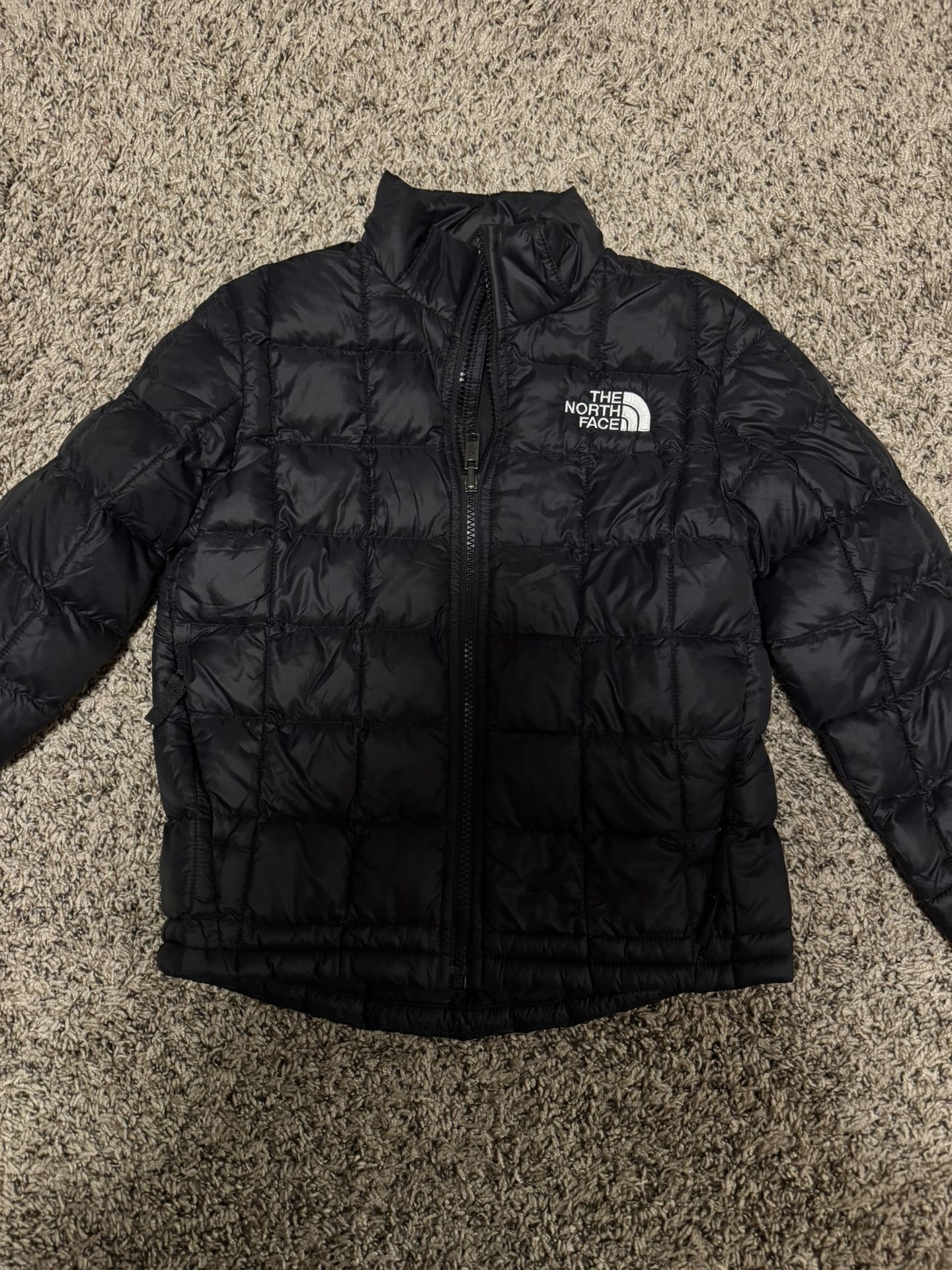 Boys North Face Jacket for Sale in Snohomish, WA - OfferUp