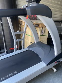 True Fitness C400 Commercial Treadmill w/ Emerge Console for Sale in ...