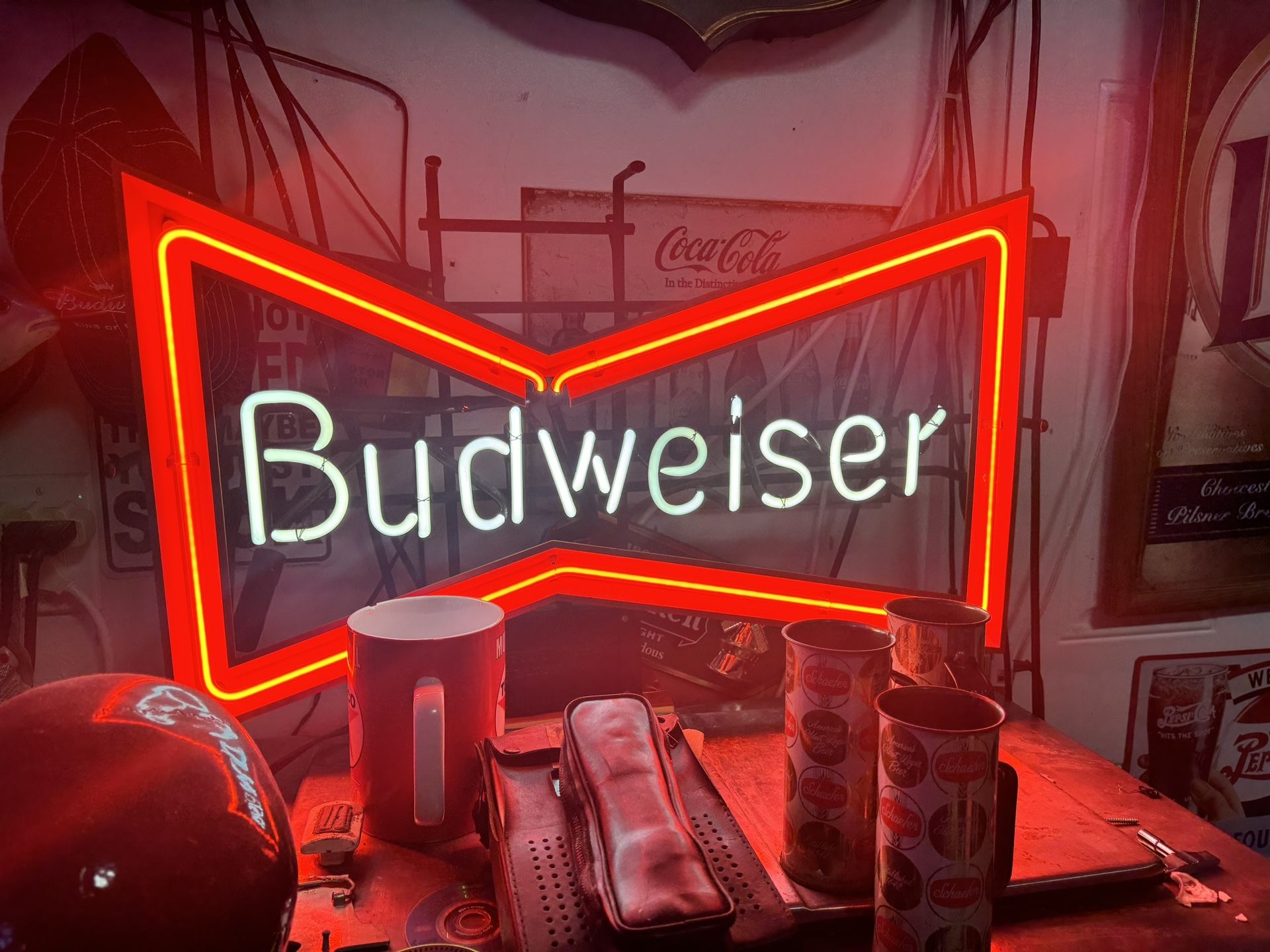 Vintage Budweiser Neon Sign! for Sale in Pembroke Pines, FL - OfferUp