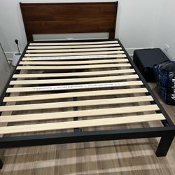 Bed frame for Sale in Chicago IL OfferUp