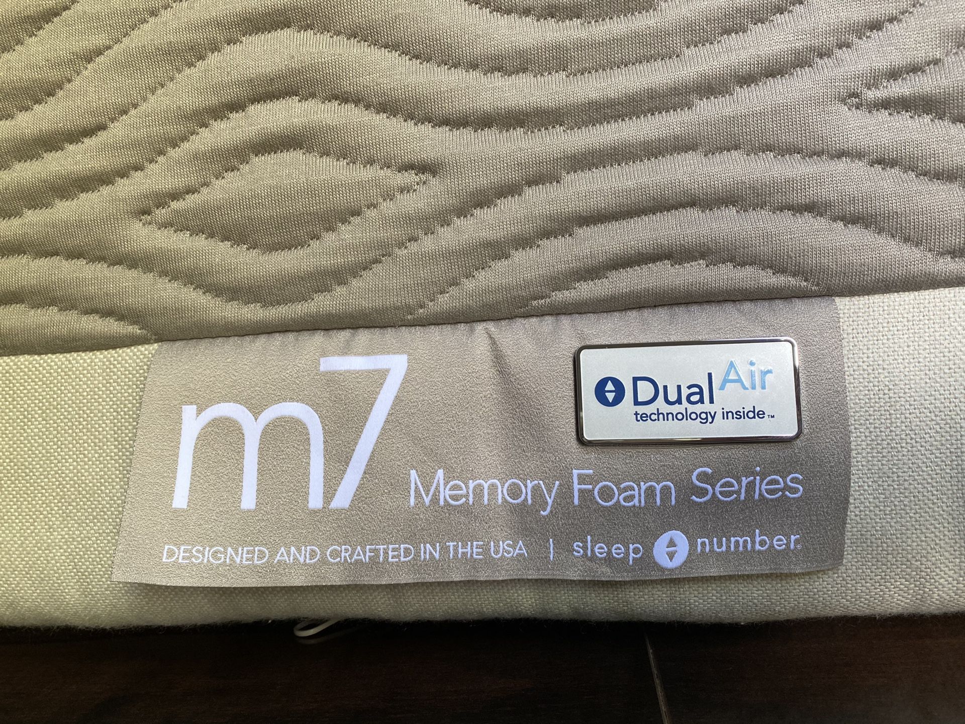 M7 Sleep Number Queen mattress for Sale in Beaverton, OR - OfferUp