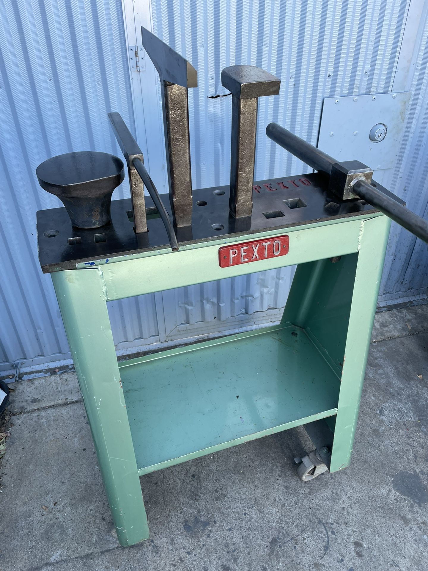 Pexto Bench And Stake Plate for Sale in South Gate, CA - OfferUp
