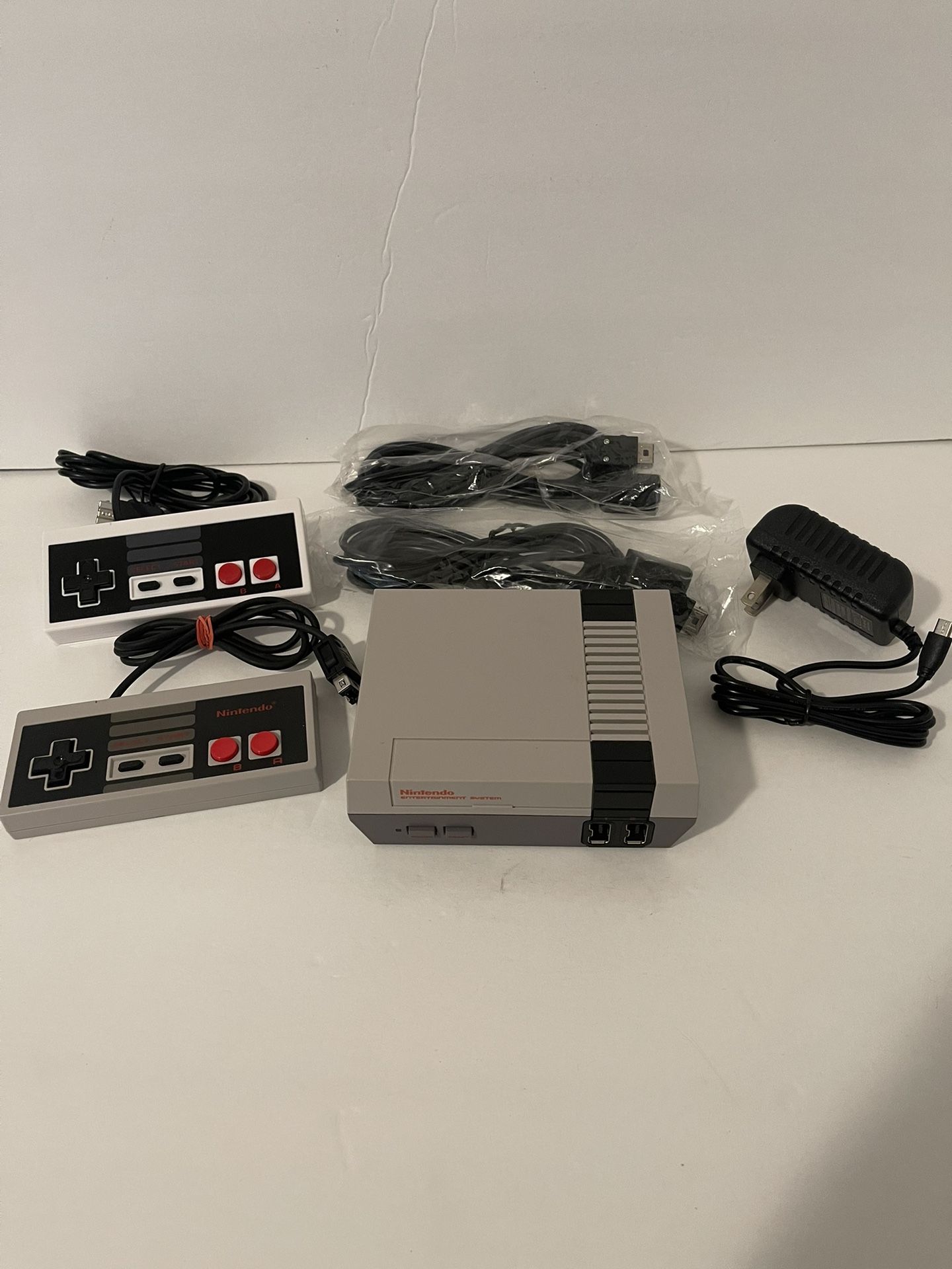 Nintendo Classic Mini With 30 Games Preloaded Two Controllers Charger ...