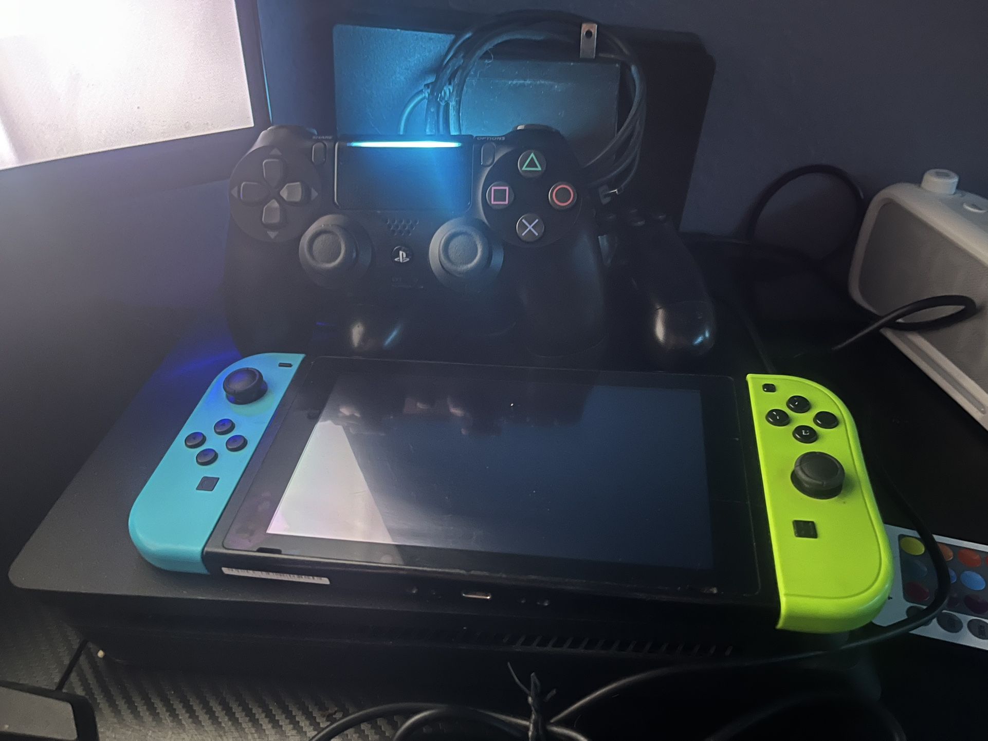 Nintendo switch- PlayStation 4 1TB with 2 controllers and 6 games for ...