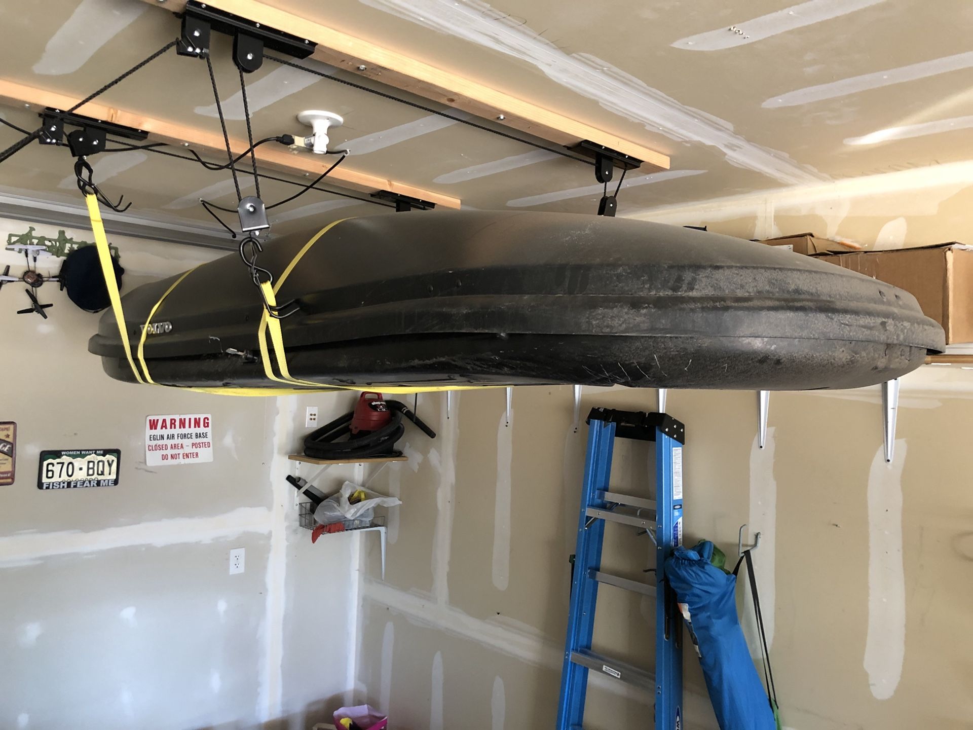 Thule/Volvo Odin 1750 roof box great shape all hardware for Sale in ...