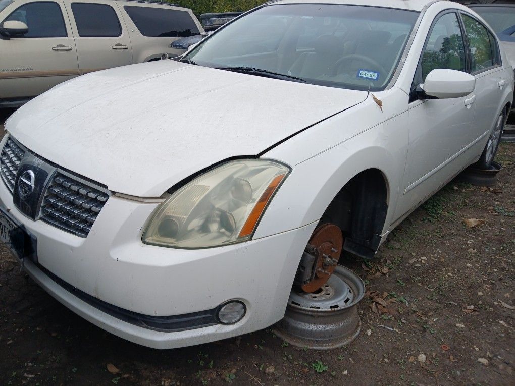 Parts for 2006 Nissan Maxima SE/L for Sale in San Antonio, TX - OfferUp
