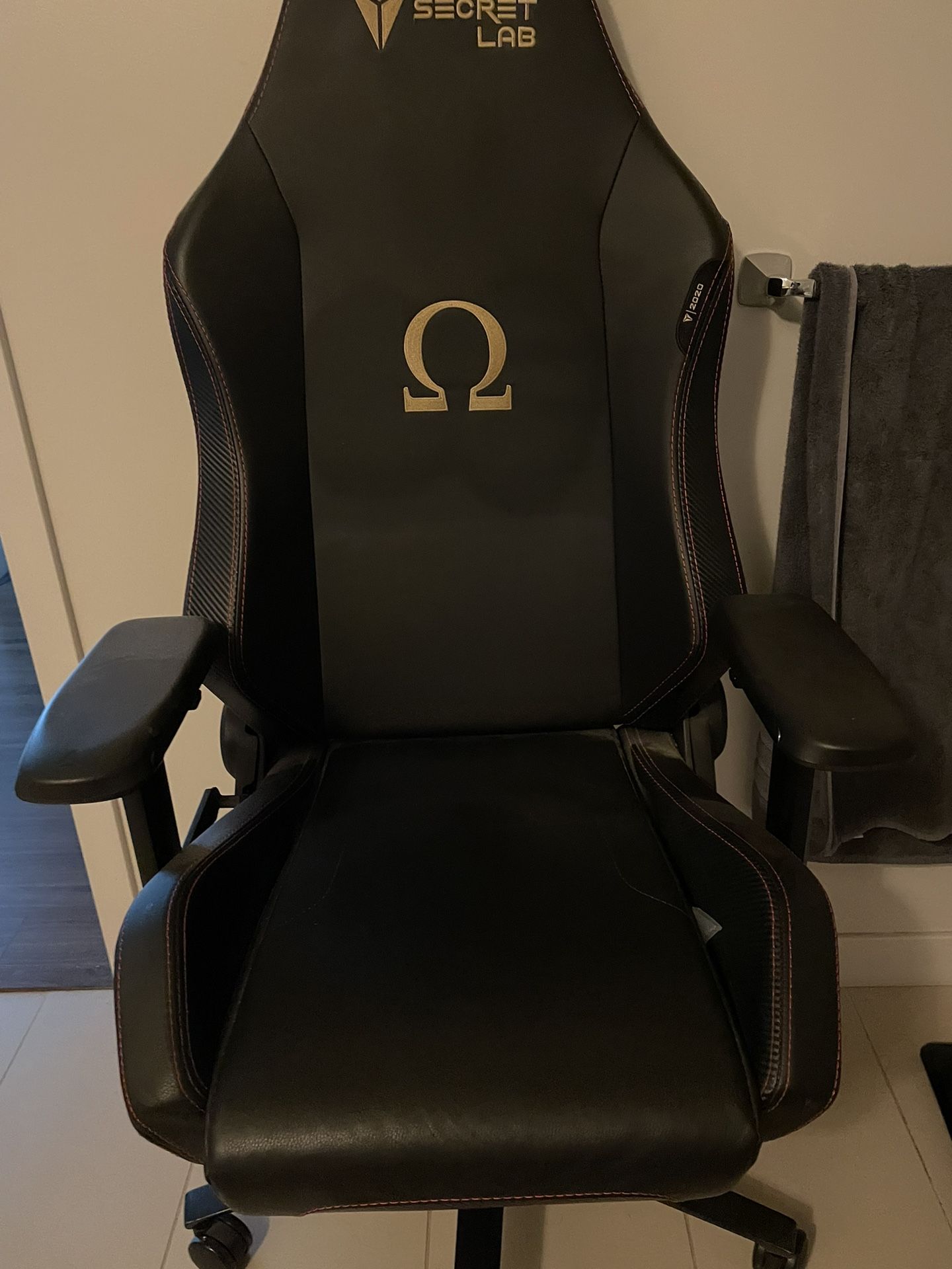 Secret Labs Omega chair for Sale in Irvine, CA - OfferUp
