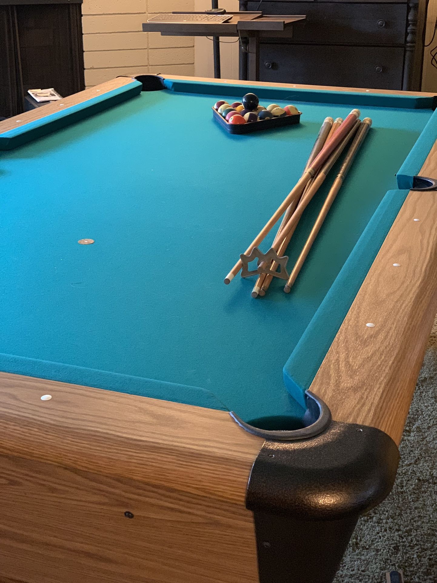 Lexington 8ft drop pocket home pool table for Sale in El Cajon, CA ...