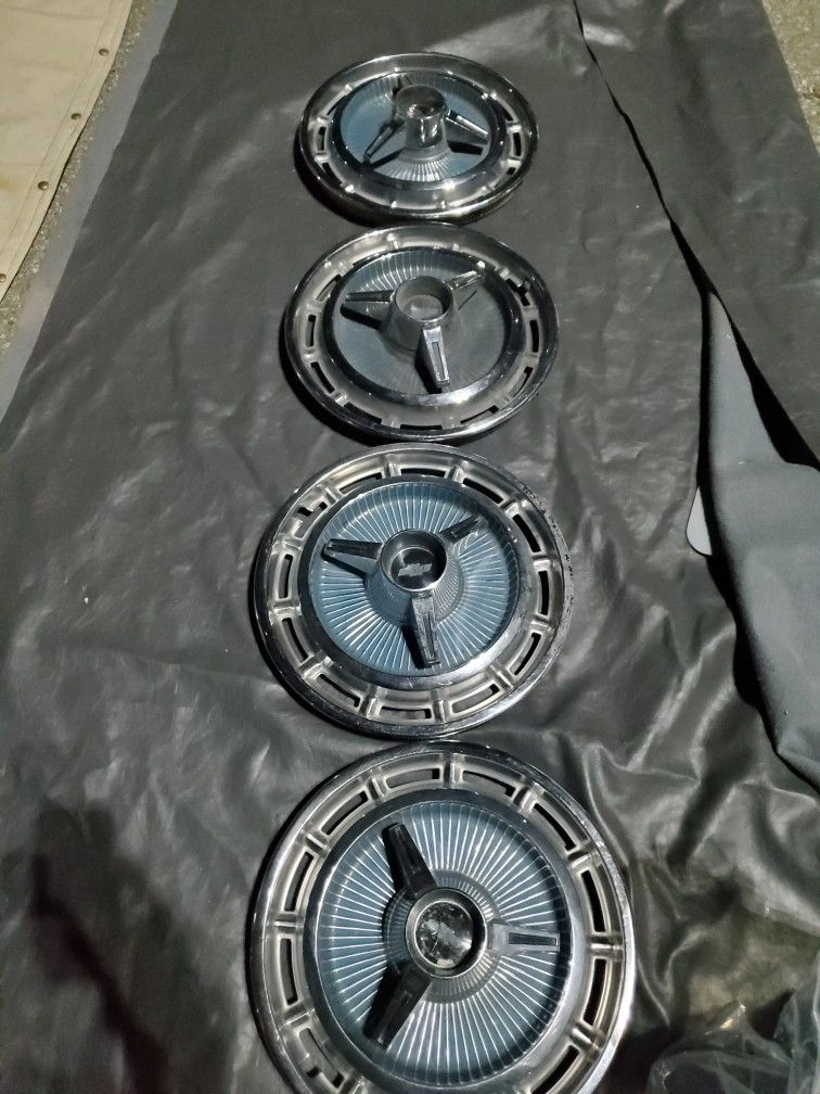 65 Impala Ss Hubcaps See Pictures for Sale in Long Beach, CA - OfferUp