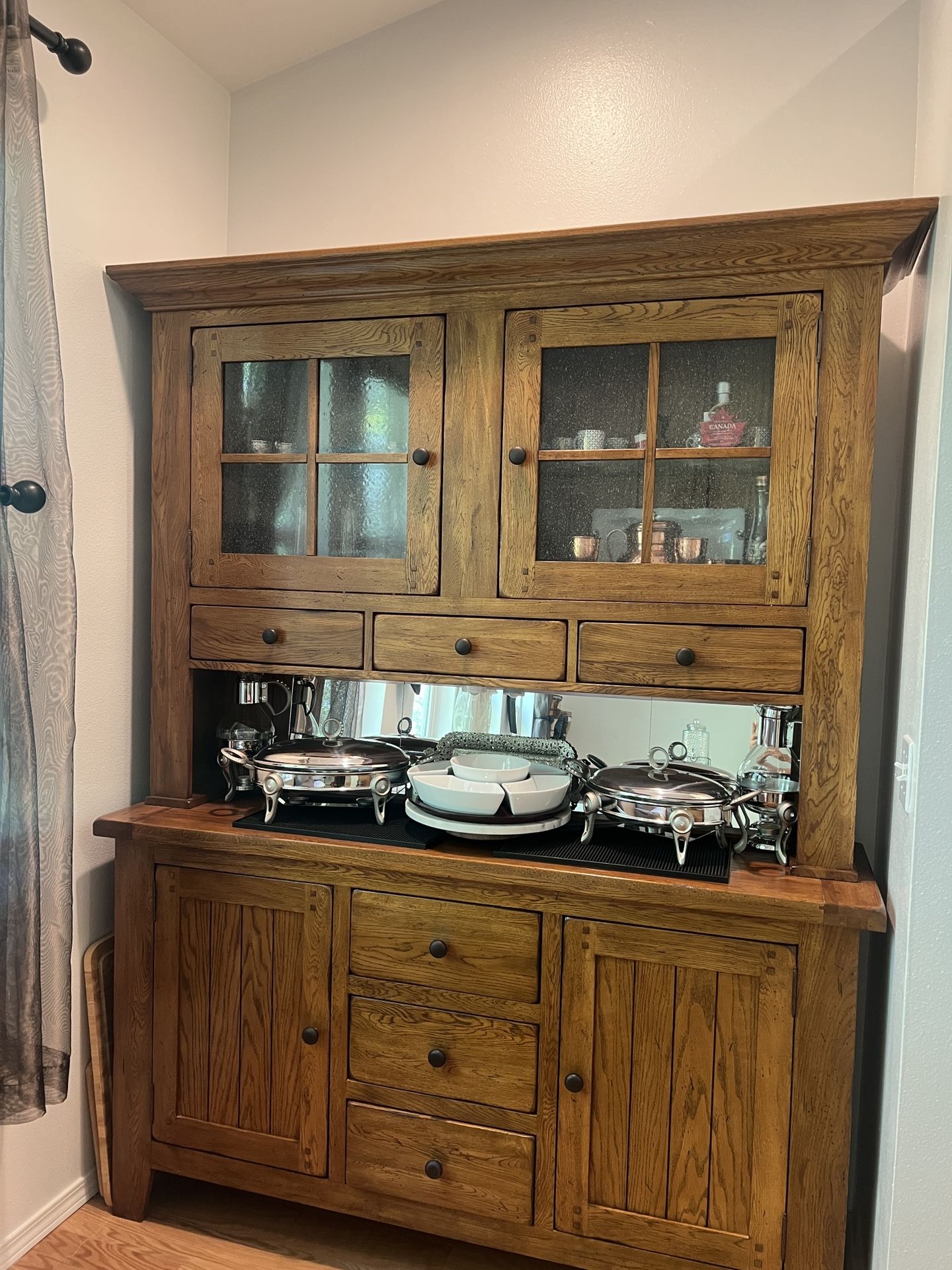Buffet Cabinet With Hutch for Sale in Bothell, WA - OfferUp