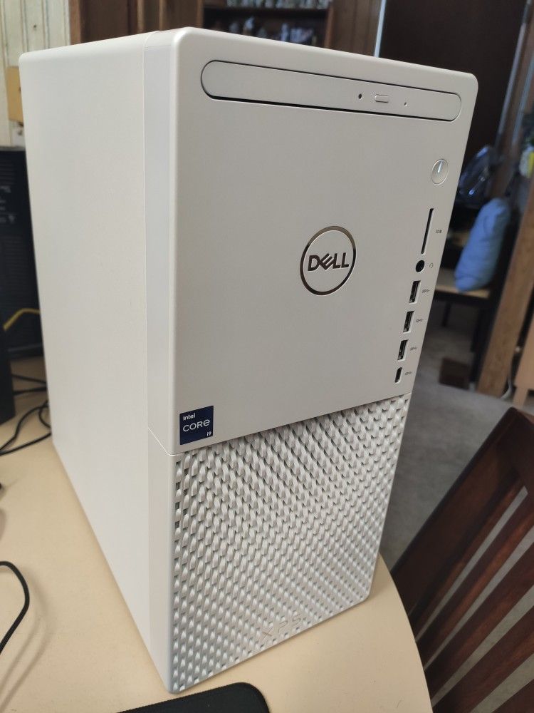Gaming Dell XPS 8940 Special White Edition (i9 11900K, 32GB RAM, 256GB ...