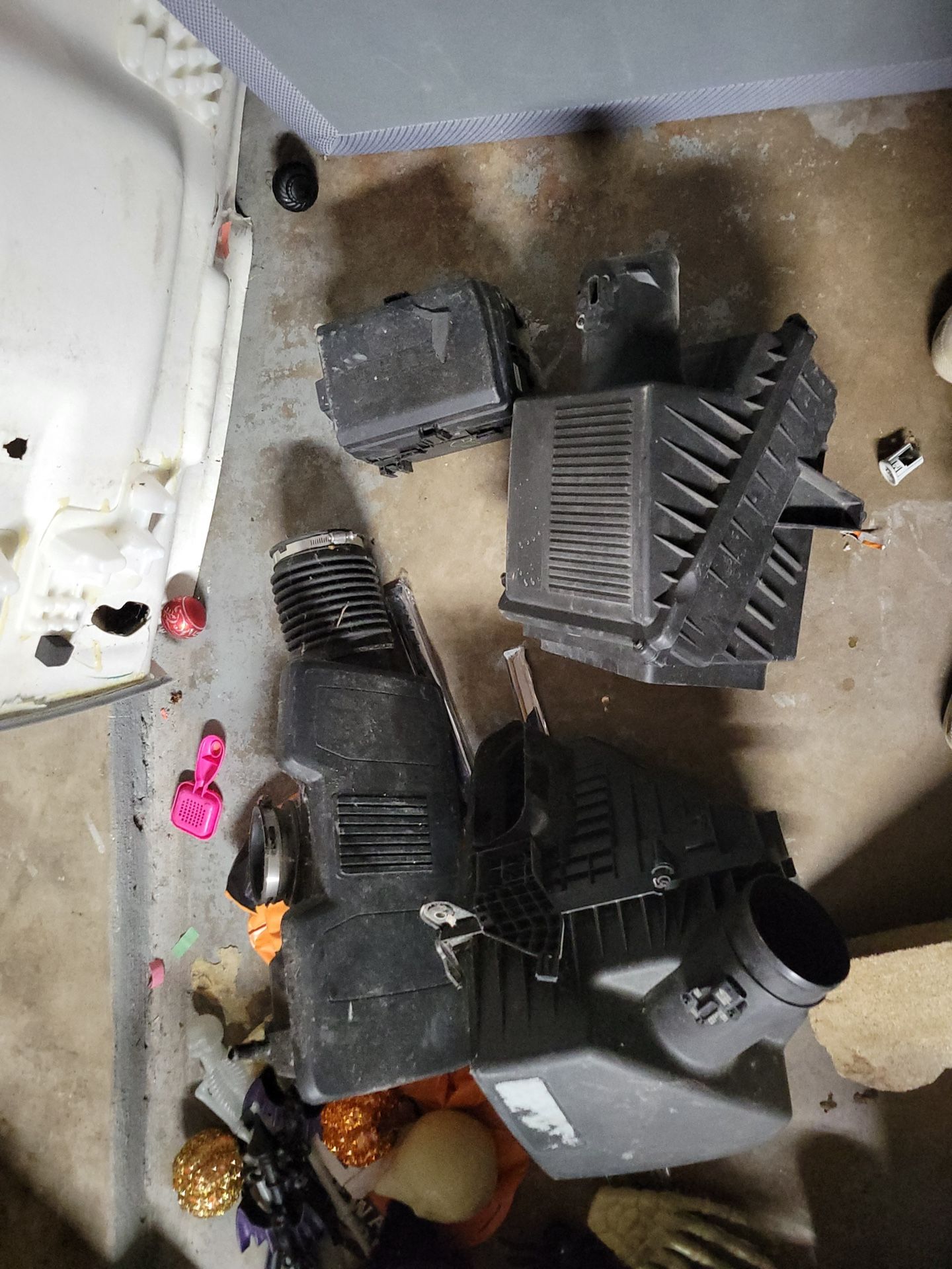 2016 -2023 Chevy Silverado GMC Sierra Air Filter Fuse Box for Sale in ...