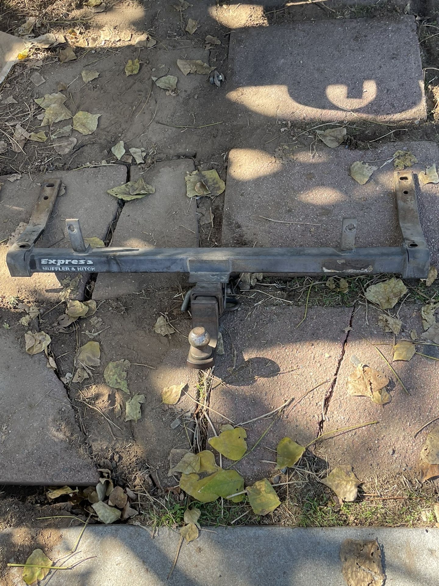 Tow Hitch for Sale in Fallbrook, CA - OfferUp