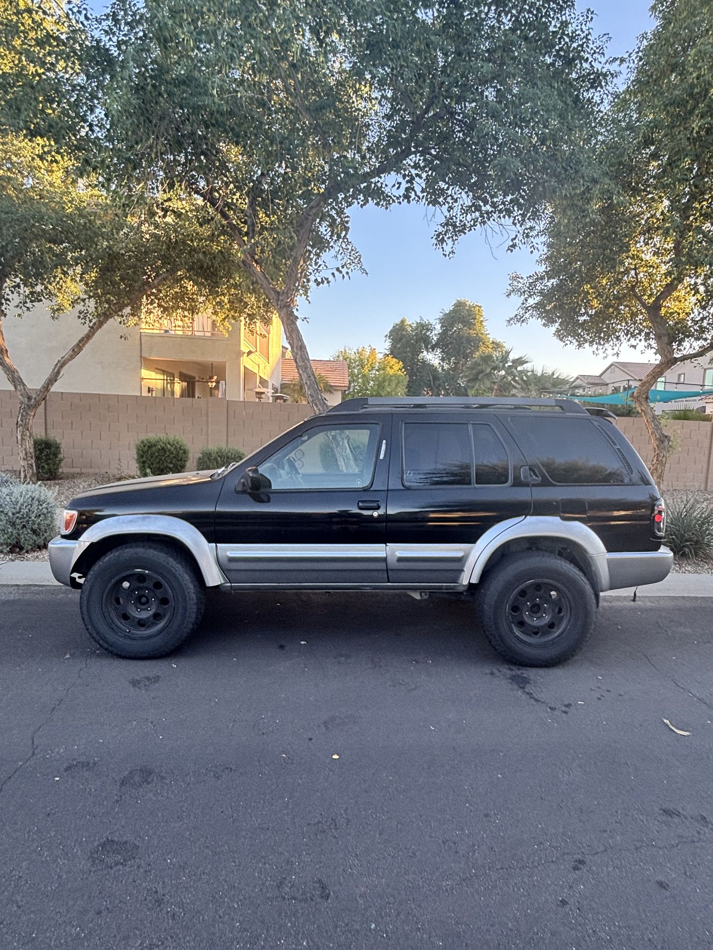 1999 Infiniti qx4 for Sale in Sun City, AZ - OfferUp
