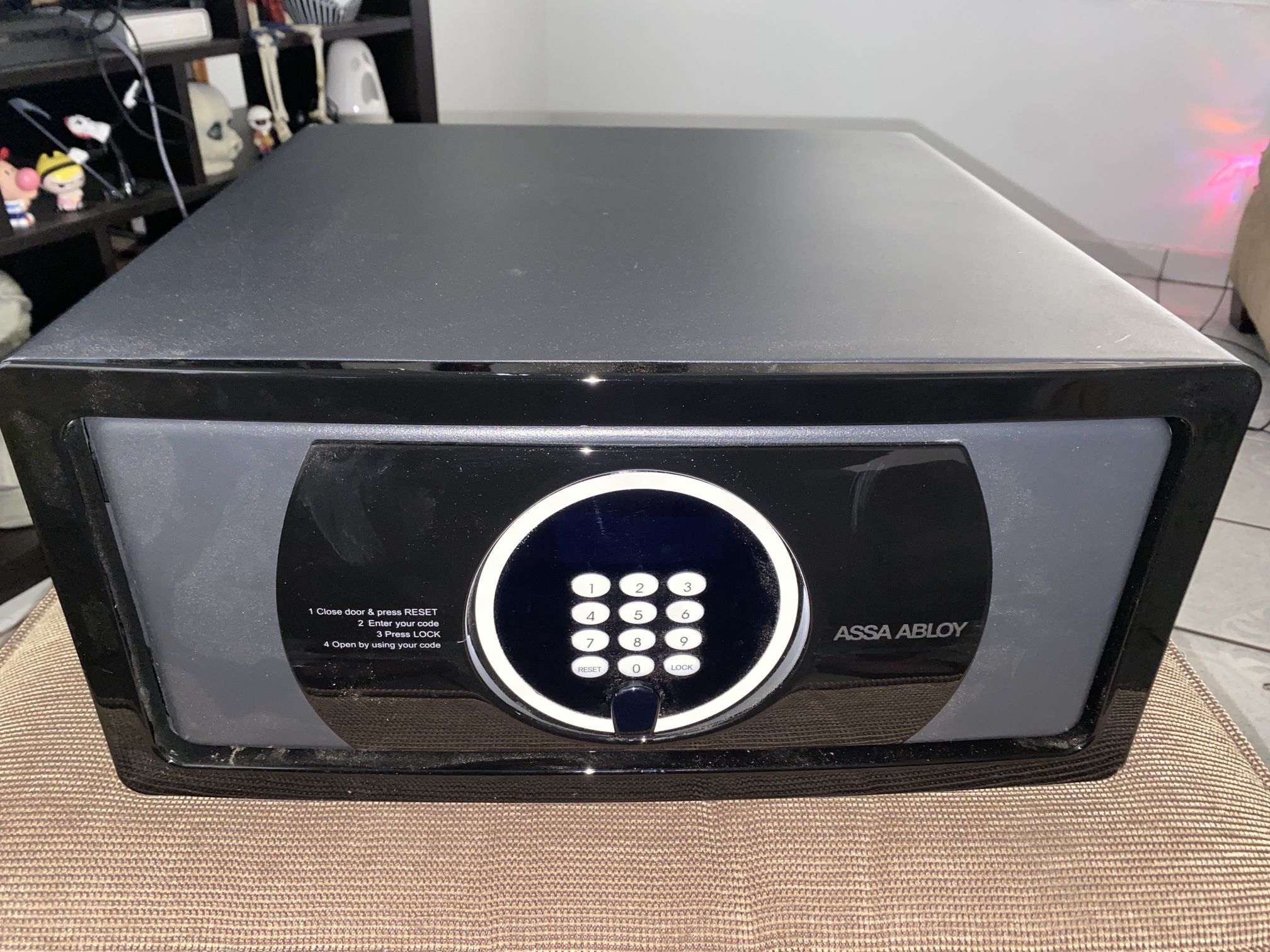 Used/Working Elsafe Infinity II Digital PH III Safe for Sale in Compton ...
