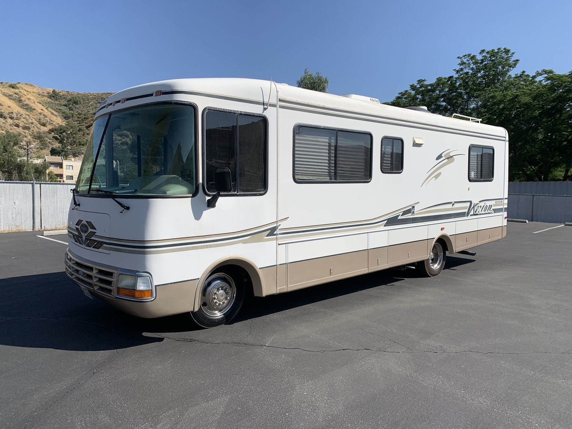 2002 Rexhall Vision for Sale in Santa Clarita, CA - OfferUp