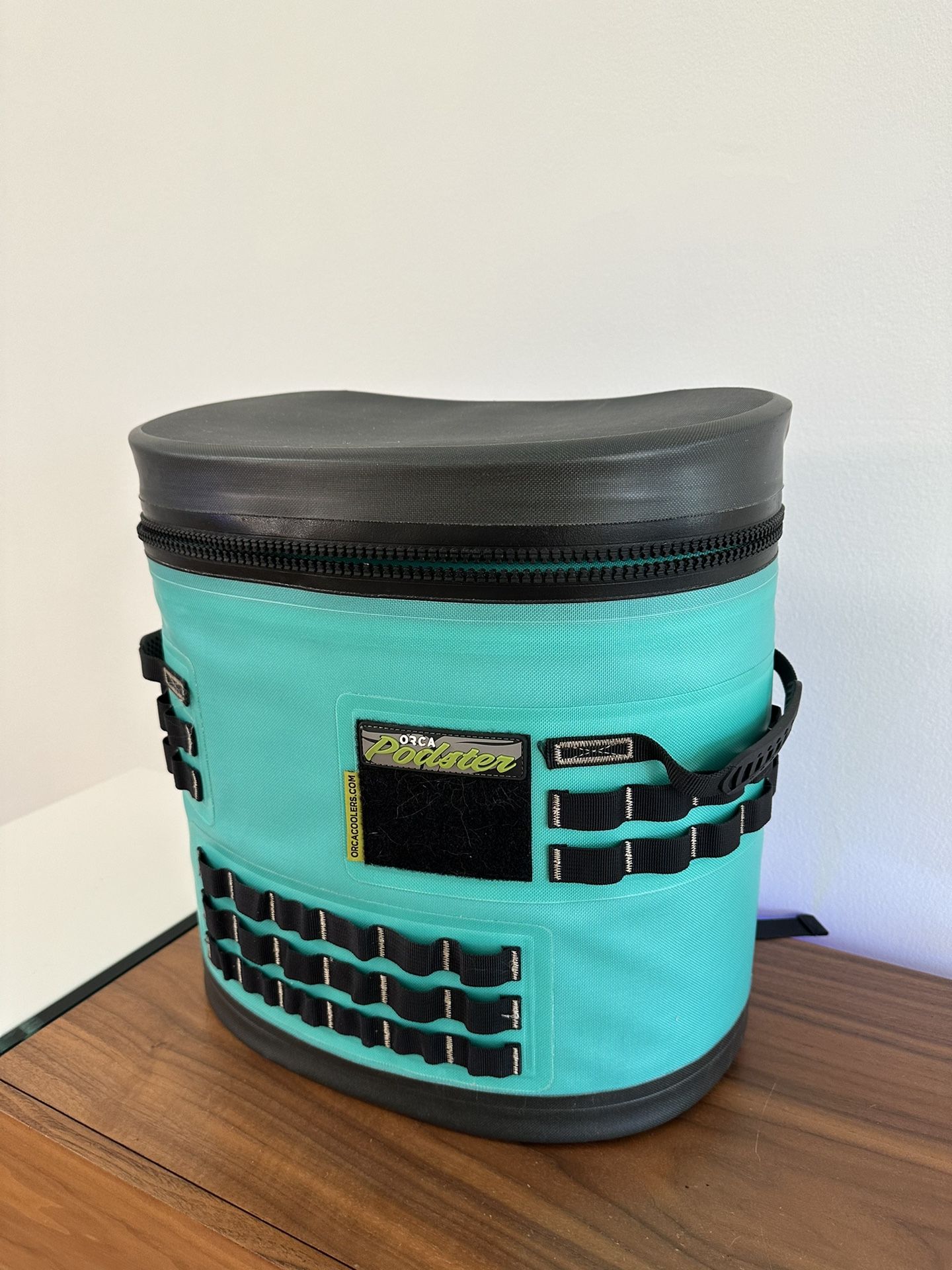 ORCA Podster Backpack Cooler 14 Qt Seafoam/Grey for Sale in Palm Beach ...